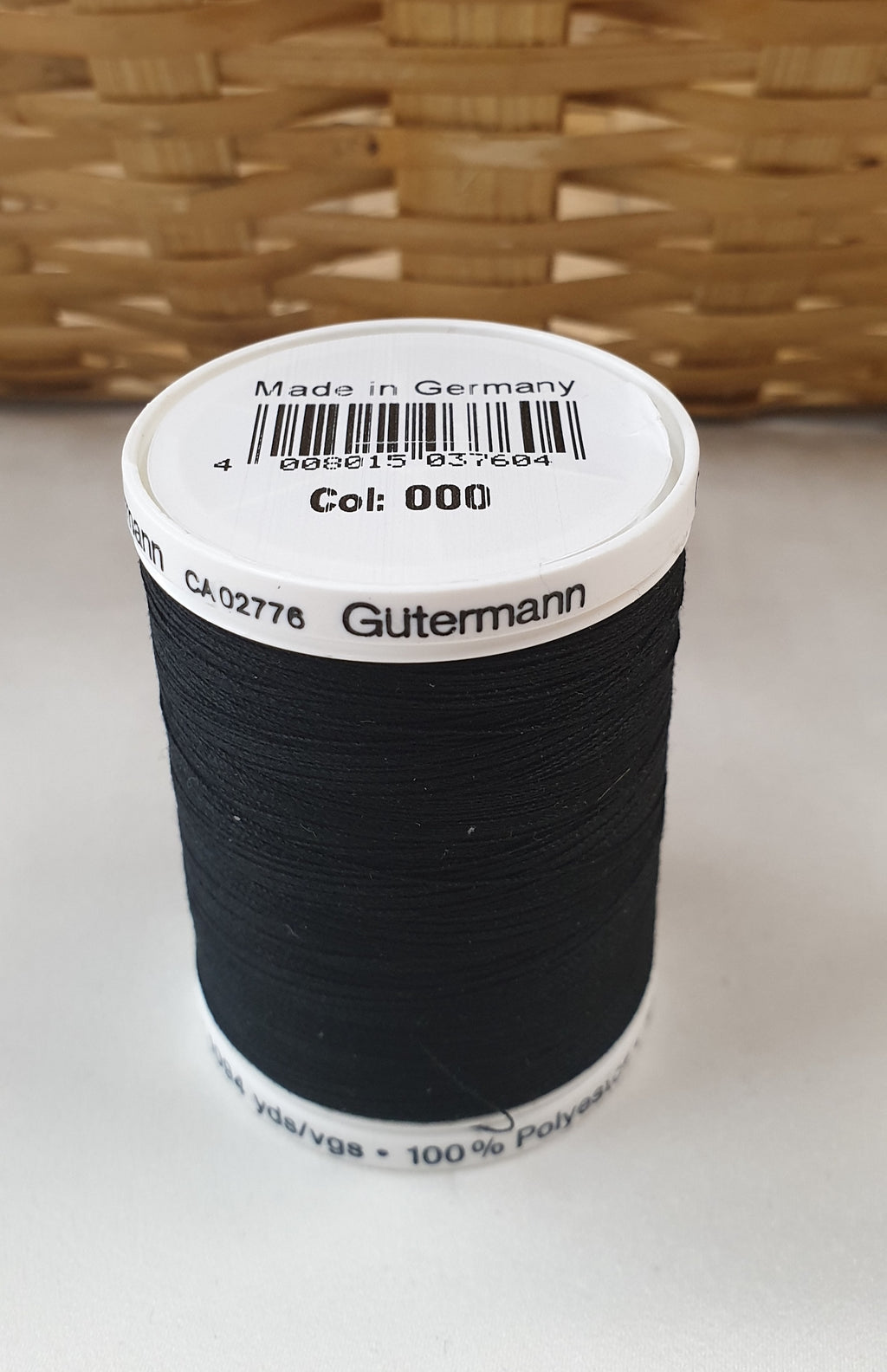 Gutermann Thread Black 1000m – DK Fabrics